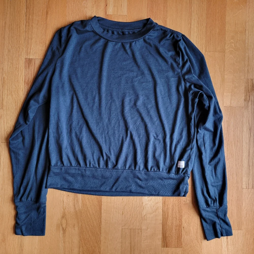 Vuori | Tops | Vuori Bundle Lot 2 Daydream Crew Long Sleeve Moss ...